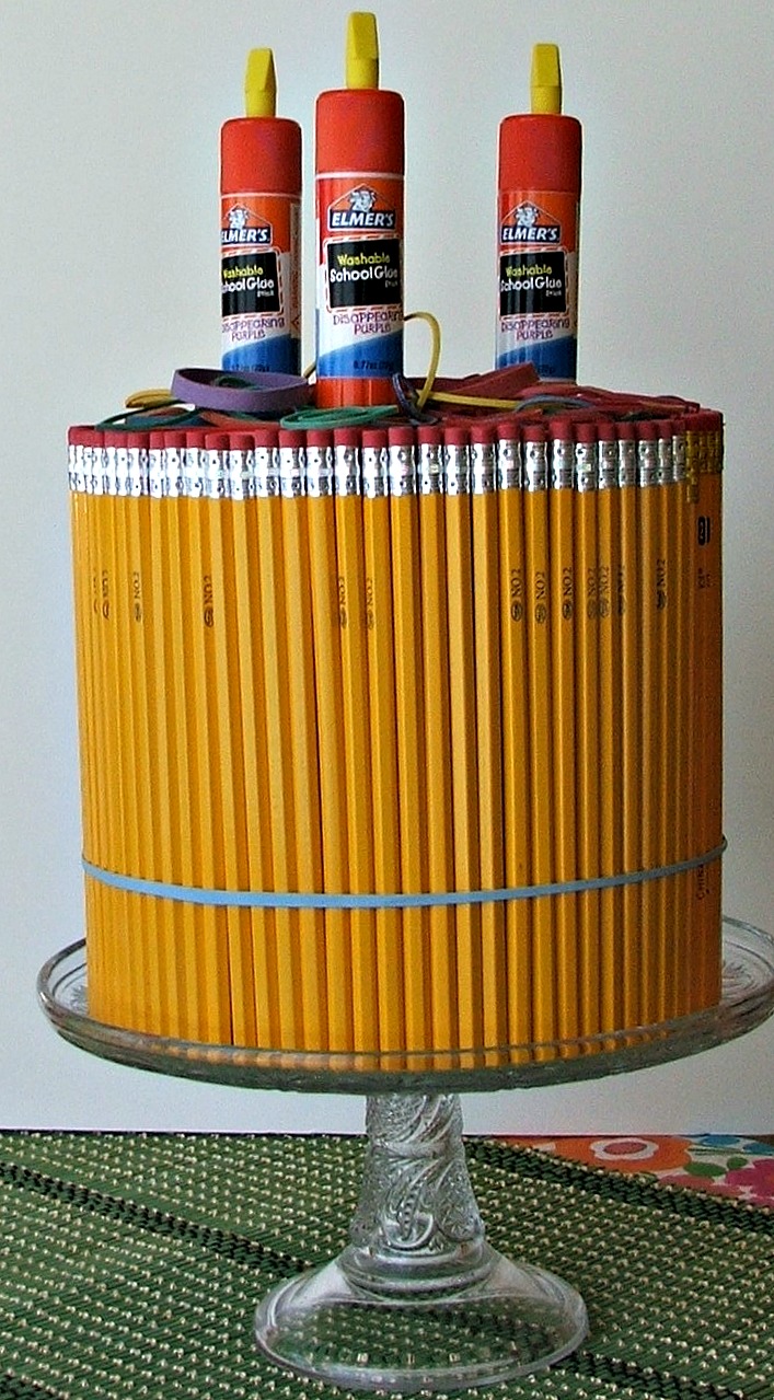 DIY: Back-to-School Pencil Cake - Detroit Mommies